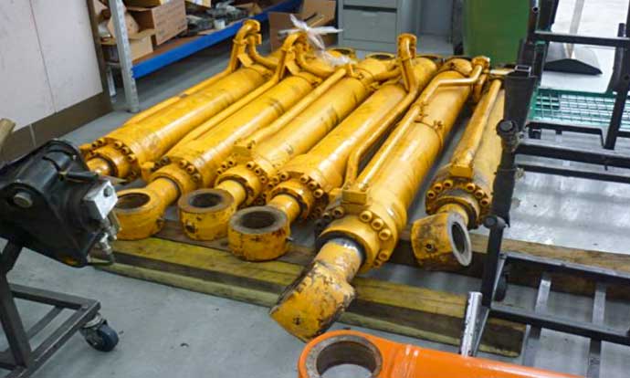 Jude-Wheeler-Hydraulics-Pistons — Jude Wheeler Hydraulics